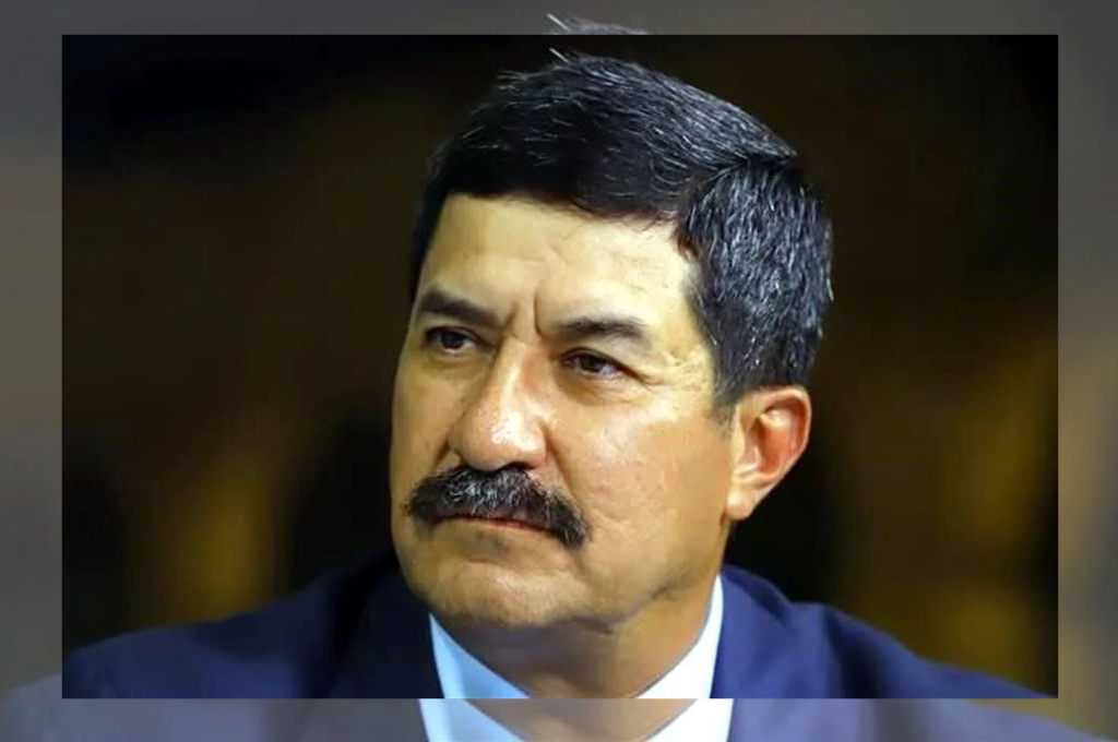 TV4 Noticias Guanajuato | Renuncia Javier Corral tras 41 años de ...