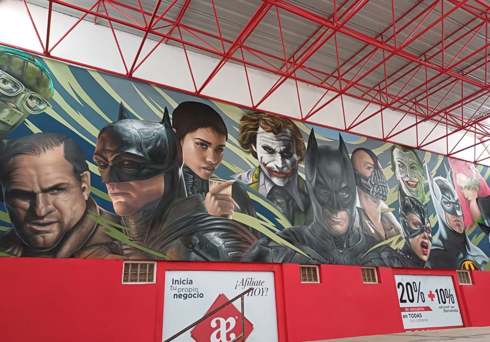 TV4 Noticias Guanajuato | Nuevo mural de Batman está listo para su ...