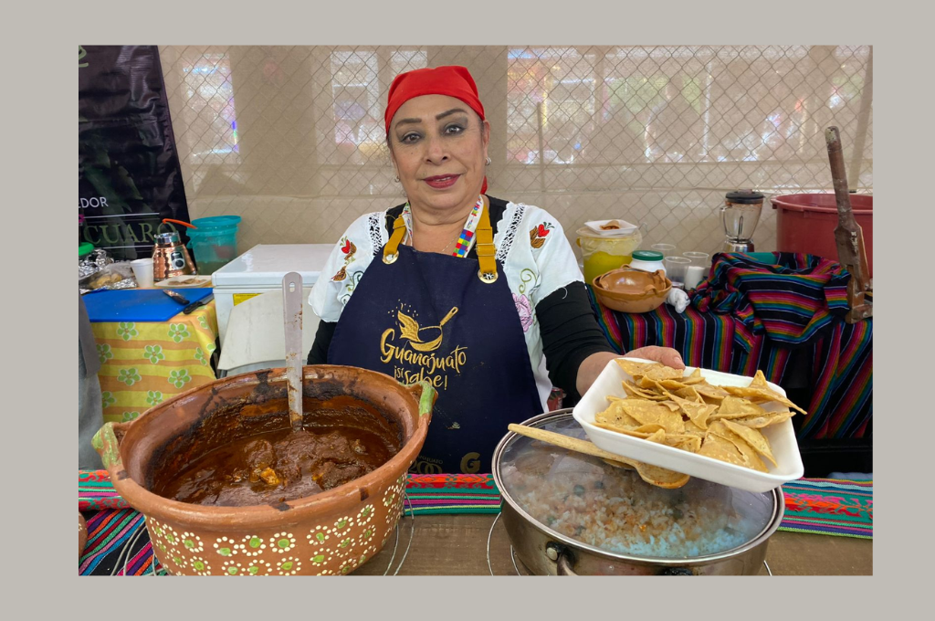 TV4 Noticias Guanajuato | El mole de guayaba, una innovación con sabor ...